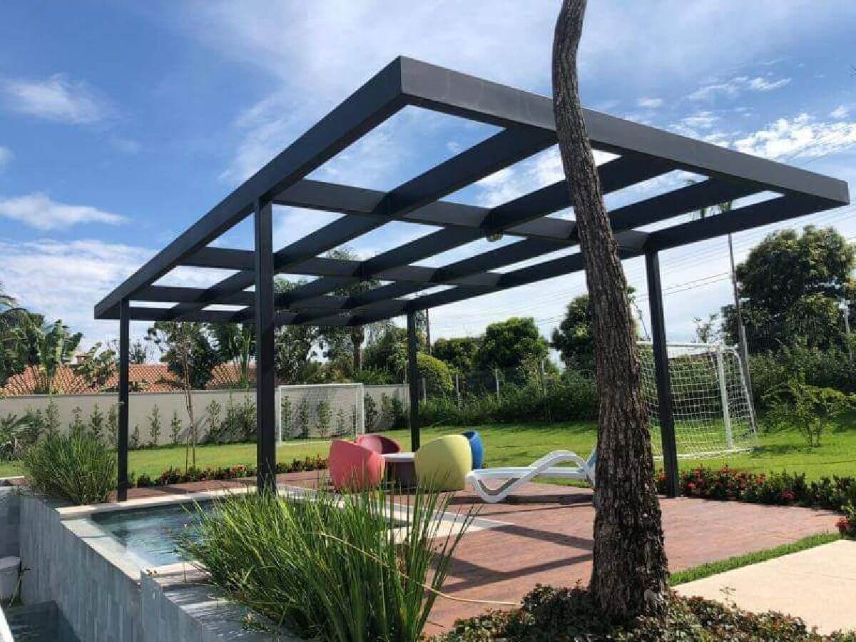 Pergolado Metálico: O Que É e 6 Principais Vantagens Para a Sua Casa ...